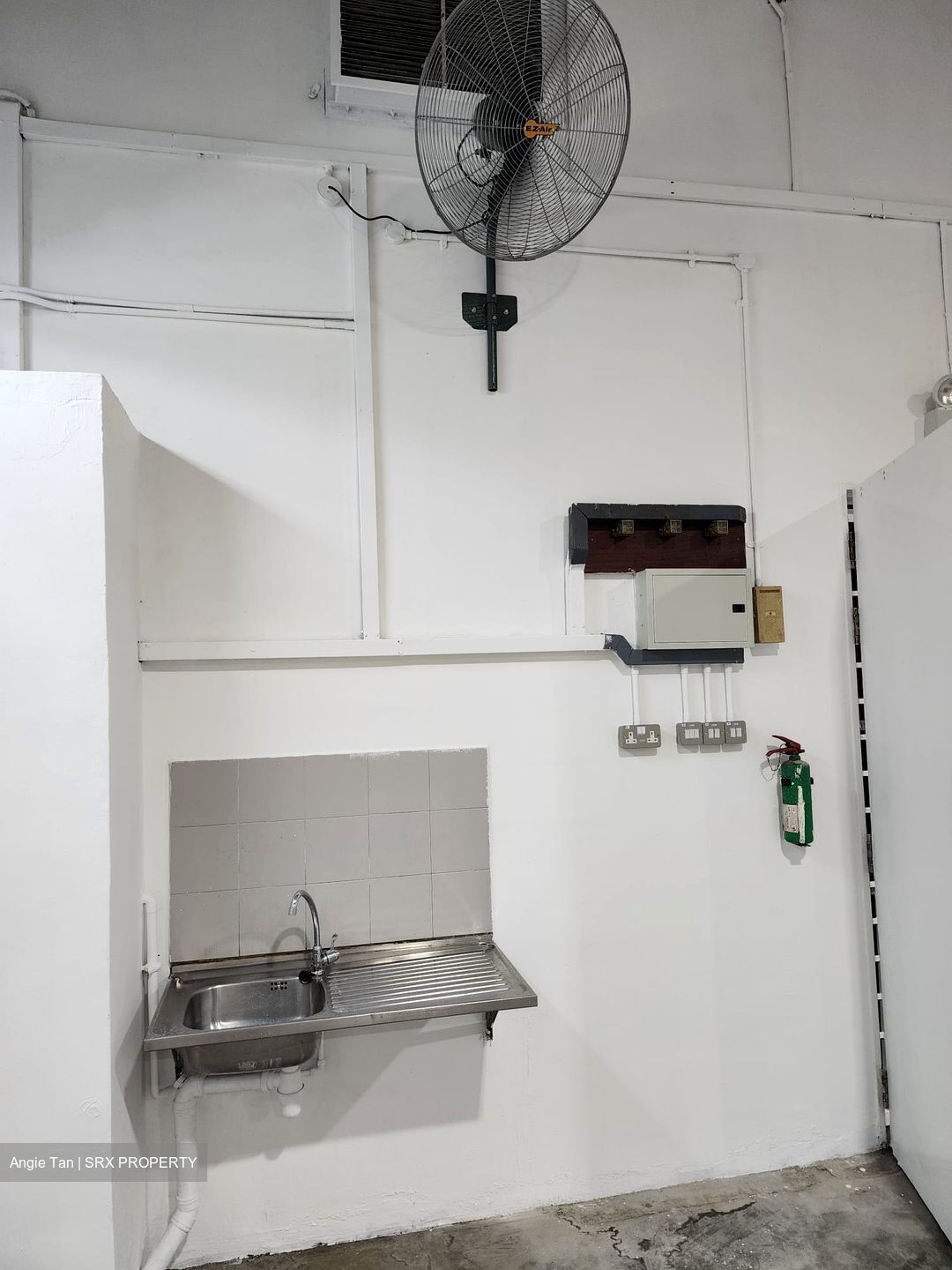 Pantech Business Hub (D5), Factory - For Rent #107590321